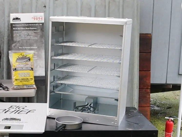 Review of Big Chief Front Load Electric Smoker - Pioneer Smoke House