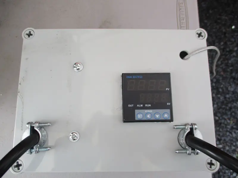 Mastering Masterbuilt Electric Smoker Temperature Control by Adding a ...