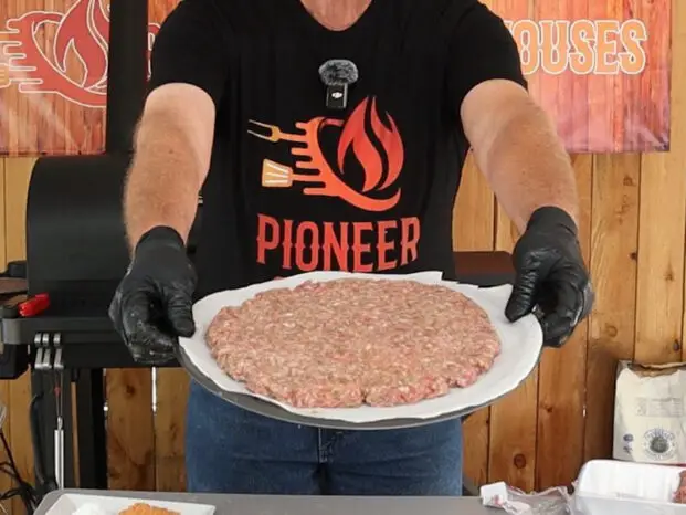 Smoked Hamburger Crust Pizza: A Delicious Twist on Classic Pizza ...